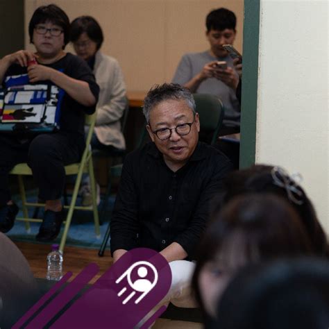 윤지 안녕하세요 윤지작가입니다 발간 예정이었던 책이 드디어 세상에 나왔습니다 이제 아마 서점 매대에서 인터넷에서 빛을 보기 위한 몸풀기를 하고 있을 겁니다 8