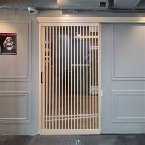 수원 권선구 금곡동 상가 간살슬라이딩도어 원슬라이딩도어 형태의 우드 간살 중문 시공사례 네이버 블로그