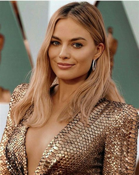 Margot Robbie Margot Robbie Balayage Margot Robbie Gold Margot