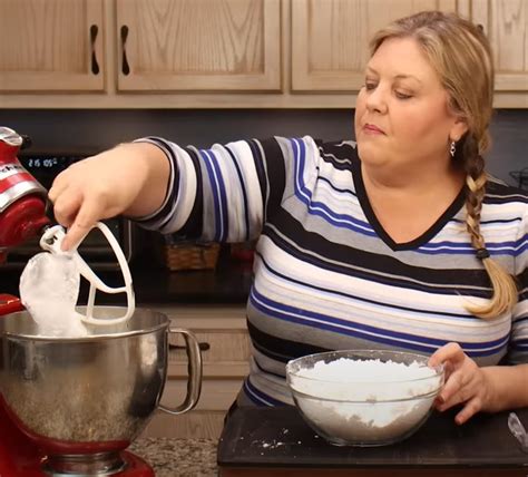 Combine These 5 Simple Ingredients To Make The Best Homemade Peppermint