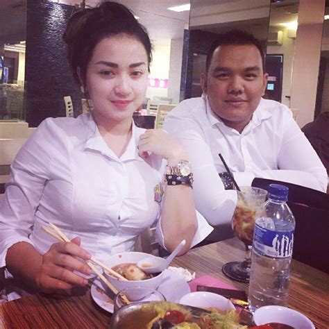 Biodata Lengkap Cupi Cupita Penyanyi Dangdut Goyang Basah Toket Gede