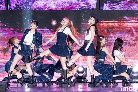 [포토] 케플러 화려한 오프닝 무대