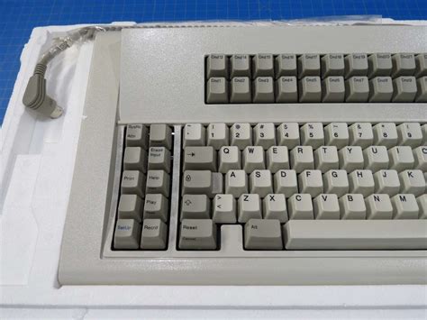 1996 Ibm Model M122 Battleship 1390572 21796 With Original Styrofoam Clickykeyboards