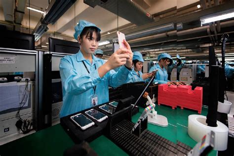 工厂实拍智能手机制造全过程你有没有在其中的一道工序工作过 凤凰网视频 凤凰网