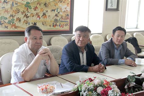 Хэлэлцүүлэг Улс төрийн хэлмэгдүүлэлт