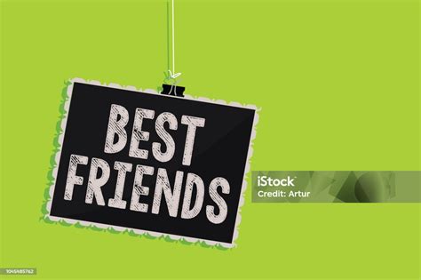 개념적 손을 쓰기 가장 친한 친구 표시입니다 비즈니스 사진 텍스트 A 사람 영원히 다른 사람 위에 가치 친구 거 칠판 메시지