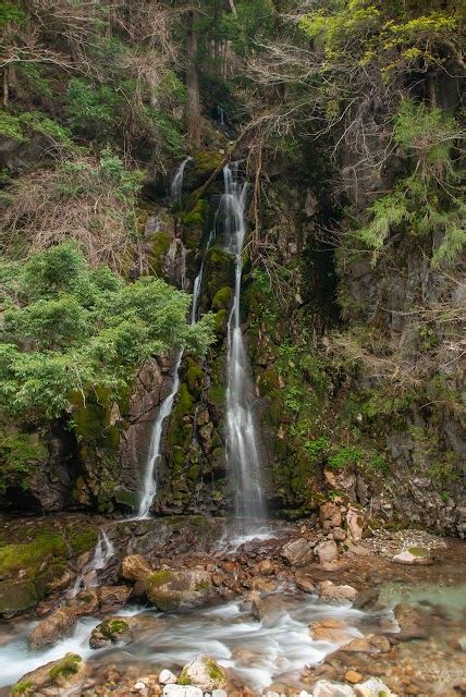 ごろごろの滝 がんでんの館