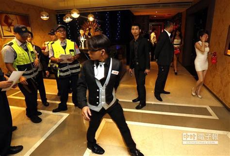 台北杀警案引发扫黑潮 警方黄金时段临检 台湾社会 东南网