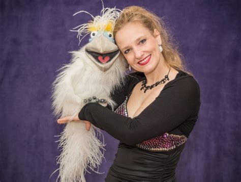 Dreimal Unterhaltung Zum Abhebenkult Diva Lilo Wanders Im Hubschraubermuseum Bückeburg Lokal