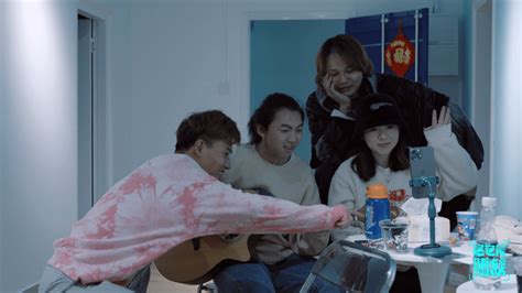 三线小城DJ班收留不想打工的年轻人 雷震 工作 生活