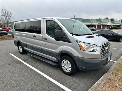 2016 Ford Transit 350 Wagon · Xlt Wlow Roof W6040 Side Door Van 3d