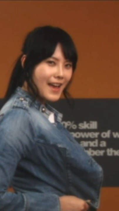 벌써 17년전 노래라니 롱다리미녀가수의 살짝쿵 Shorts Youtube