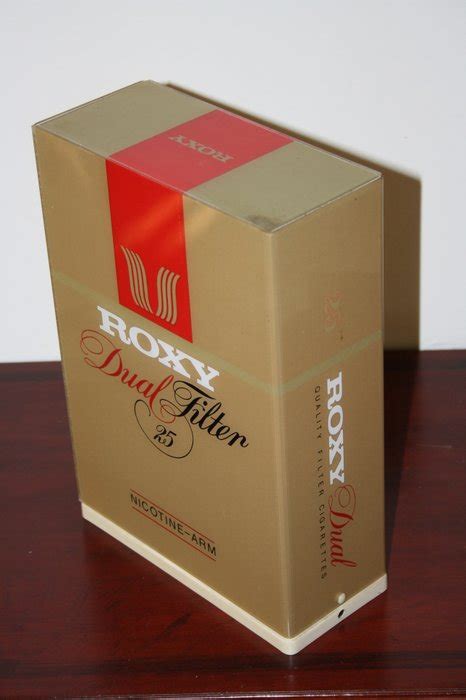 Display Roxy Cigarettes Plastic Catawiki