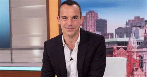martin lewis warns of ‘clever scam texts aiming to steal bank details