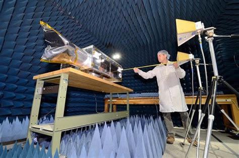 加拿大太空总署发射手提箱大小的新型卫星 神秘的地球 科学自然地理探索