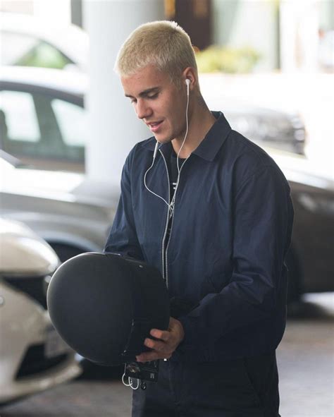 Best Justin Bieber Platinum Blonde Hairstyles