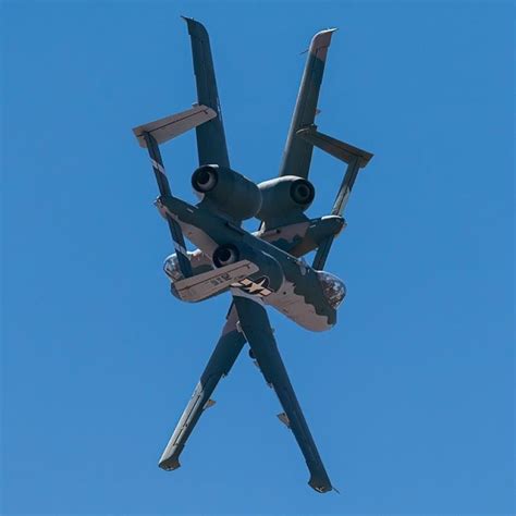 Two Unconventionally Beautiful Girls Scissoring Planesgonewild