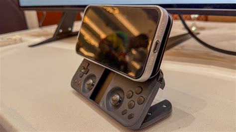 This Magnetic Controller Makes Your Phone Feel Like A Console Blog