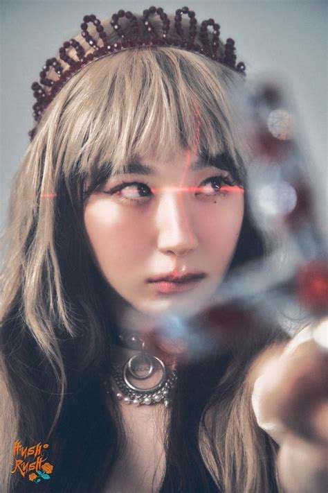 Lee Chae Yeon Is A Sassy Vampire Princess In More Hush Rush Photos Allkpop