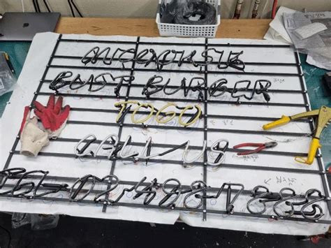 미국식 성수 직영점 유리네온사인 인테리어 장식 간판·시공 포트폴리오 크몽