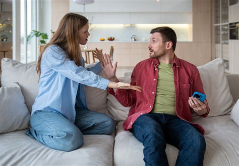 21 Signs Of Emotional Invalidation In Your Relationship Self Help Resources