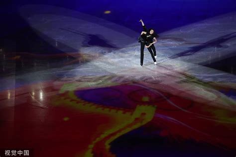 组图花样滑冰表演滑 王诗玥柳鑫宇演绎我爱你中国 搜狐大视野 搜狐新闻