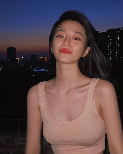 ปักพินโดย Hugo ใน He Hui Xiang คนสวย นางแบบ ผู้หญิง