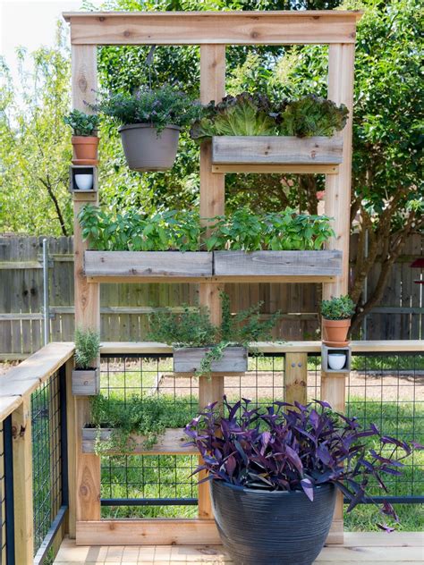 Small Patio Planter Box Ideas Easy And Inexpensive Diy Outdoor Planter