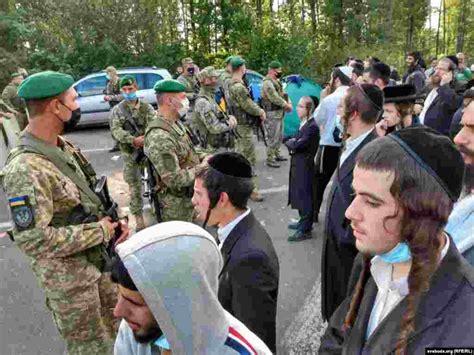 Covid Curbs Leave Hasidic Jews Stranded At Belarus Border