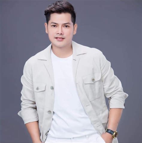 រៀបការនឹងភរិយាអាណិកជន ទៅរស់នៅបរទេស តារាប្រុសទាំងនេះ កំពុងមានសុភមង្គលខ្លាំង Khmerload