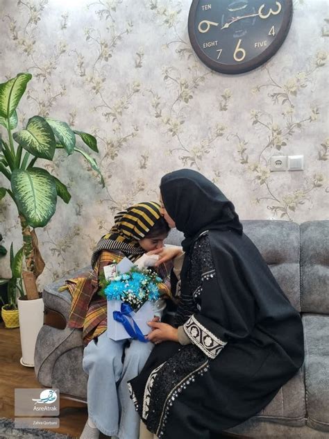 پویش دست‌بوسی مادر در شهرستان سملقان