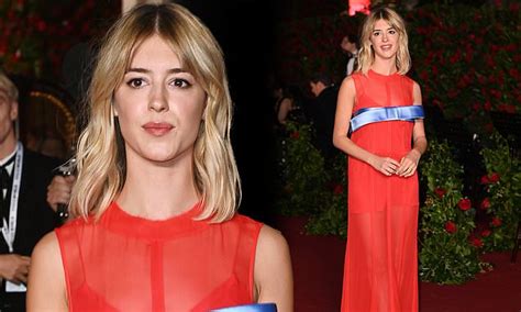 Daisy Edgar Jones Latest News Views Gossip Photos And Video Daily Mail Online