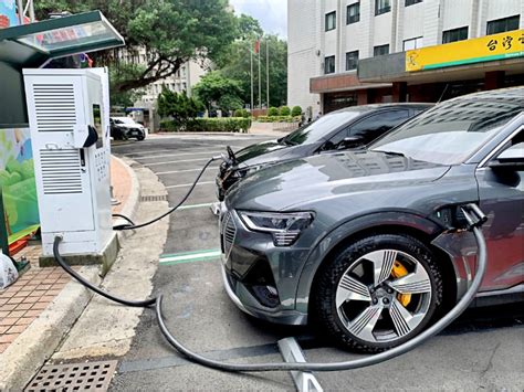 〈財經週報 電動車商機〉布局充電樁市場 新創業軟硬體各擁一片天 自由財經