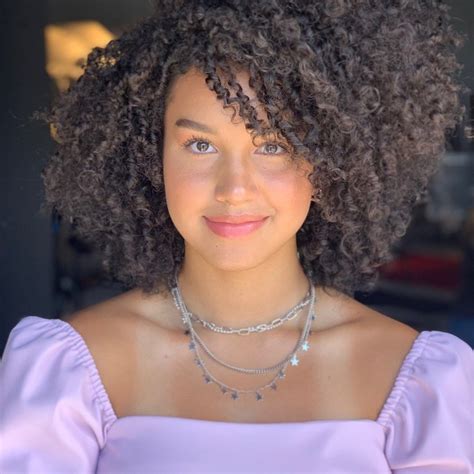 Sofia Wylie Sofiawylie Snapchat Stories Spotlight And Lenses