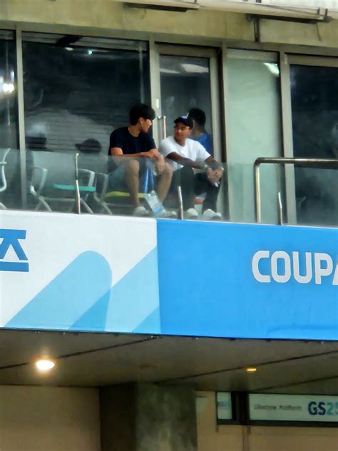 쿠플 직관온 유학생 유머 움짤 이슈 에펨코리아