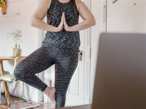 Чарівна фраза від психологів яка допоможе очистити голову від навязливих думок та розслабитись