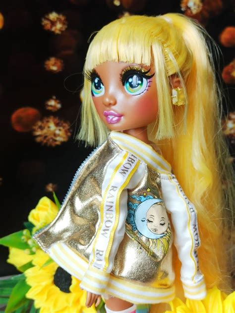 Pin By Carine Kari On Raibow High Poupee Bird Girl Doll Aesthetic Dolls