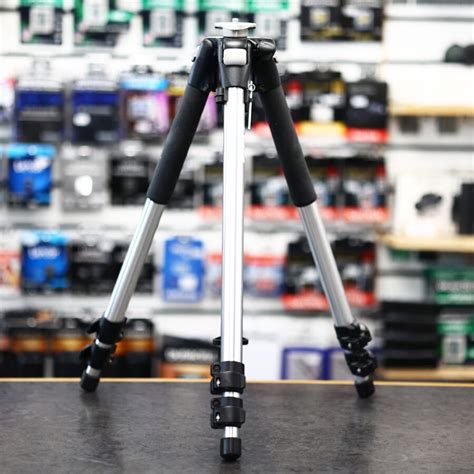 Used Manfrotto 055cl Silver Aluminium Tripod Legs 3 Section Max Load 6kg Mifsuds Photographic Ltd