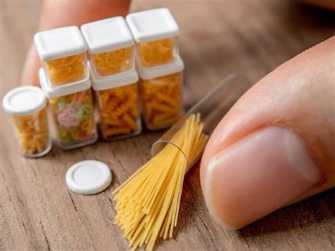 مجسمه‌های بند انگشتی، تصویر خیال با طعم واقعیت کجارو