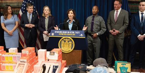 뉴욕주정부 홀리데이 쇼핑 시즌 앞두고 대규모 절도 조직 소탕 미주중앙일보