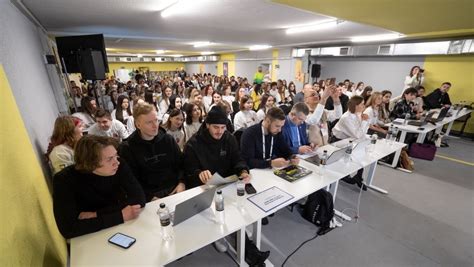 Підлітки Миколаївщини отримали 25 тисяч доларів на створення молодіжних осередків Інтент