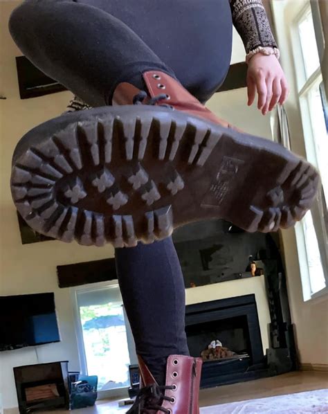 Hows The Weather Down There🤭 R Giantesspov
