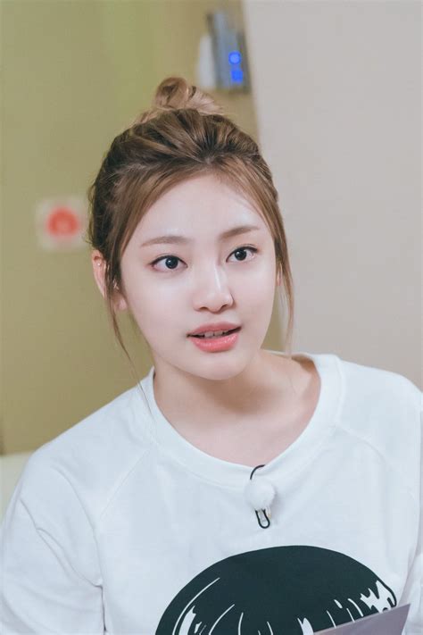 애기 아니냐구 🥹 귀여워서 깨물어 주고 싶어요🤏🤏 퍙 Aespossible