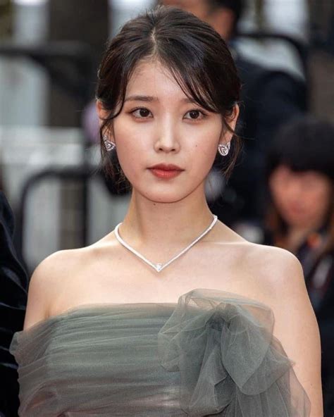 아이유 칸 레드카펫 초고화질 사진 모음 웨딩 메이크업 연예인 메이크업 헤어 트렌드