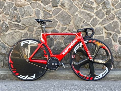 서벨로 써벨로 T4 카본 트랙 프레임셋 패스트포워드 카본 트랙 5스포크 And 디스크 휠셋 로터 3d24 트랙 크랭크셋 Zipp 스프린트 Sl 컴포넌트 커스텀 픽시 바이크 리뷰