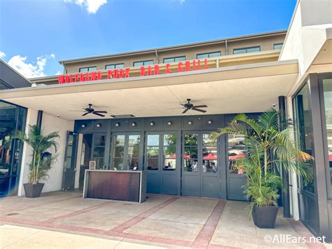 7 Popular Restaurants Where You Cant Use The Disney World Dining Plan