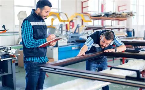 معرفی شغل مونتاژکار پنجره و مونتاژکاری به زبان ساده هوم وین