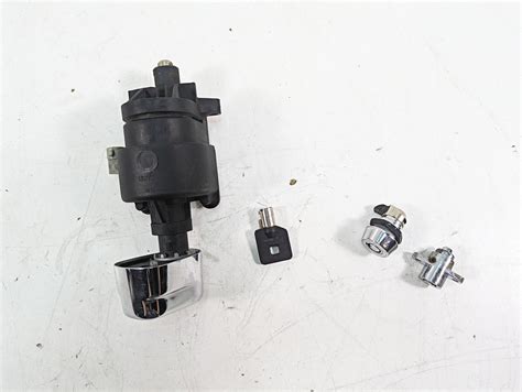 2014 Harley Touring Flhtk Electra Glide Ignition Switch Key Lock Set