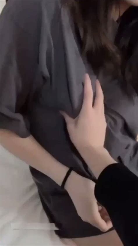 小美女 on Twitter 绿帽男与女友性爱多了没有激情了想到开好房间叫上兄弟让兄弟干女友绿帽男表示女朋友跟野战的时候都没这么害羞过有陌生人在反而害羞了 https t 小美女 on Twitter 绿帽男与女友性爱多了没有激情了想到开好房间叫上兄弟让兄弟干女友绿帽男表示女朋友跟野战的时候都没这么害羞过有陌生人在反而害羞了 https t