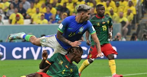 월드컵 15진 투입한 브라질 카메룬에 패하고도 G조 1위한국과 16강